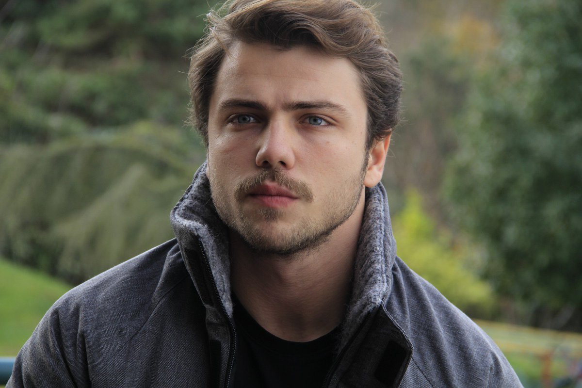Tolga Sarıtaş Kimdir? - Tolga Sarıtaş Biyografisi | Biyografi, Biyografiler